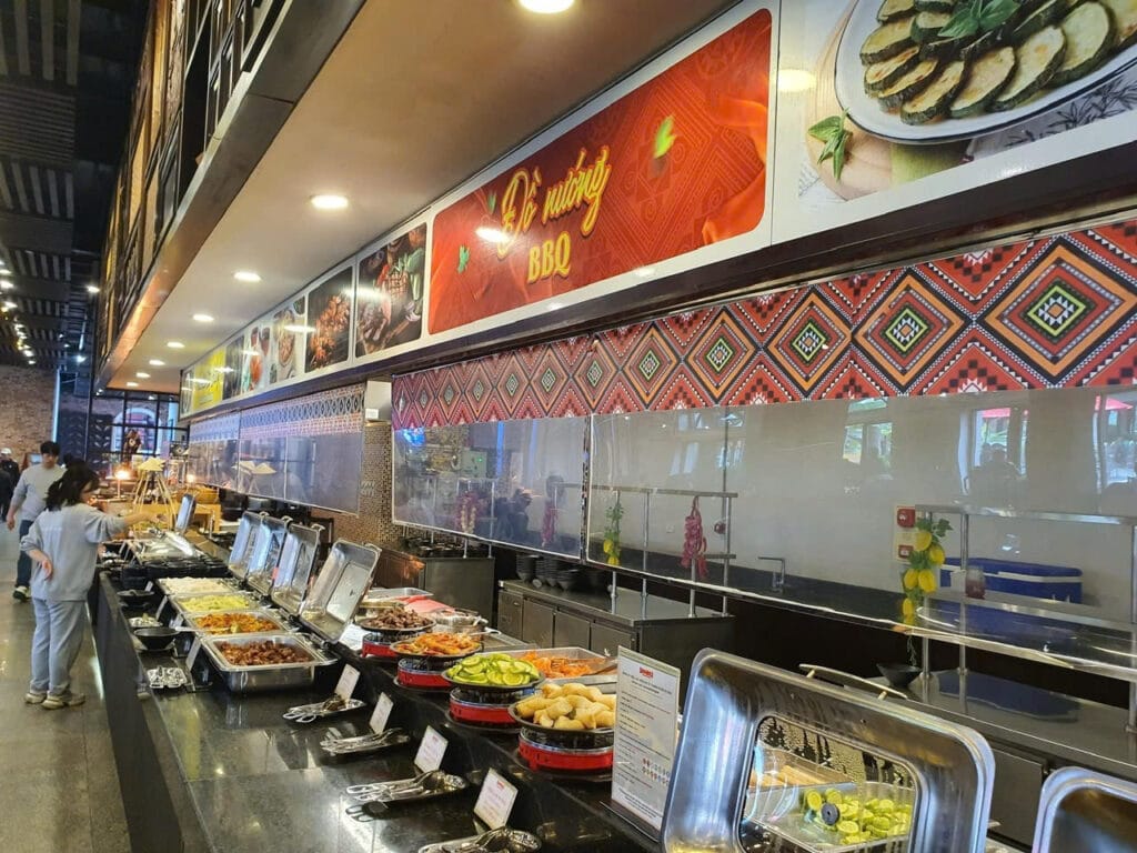 Buffet Tại Nhà Hàng Vân Sam | Vé Cáp Treo Fansipan Sapa